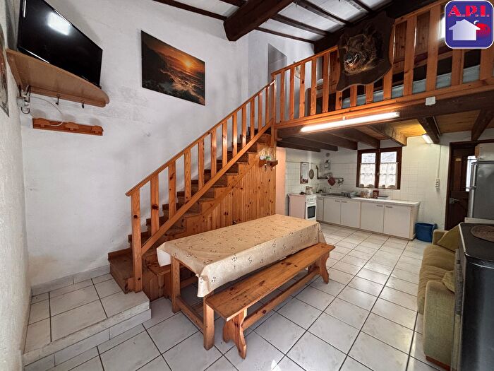 Maison 4 pièces à vendre à Joucou