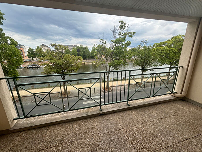 Appartement à louer - Laval, Avesnières - 1 pièce - 1 chambre