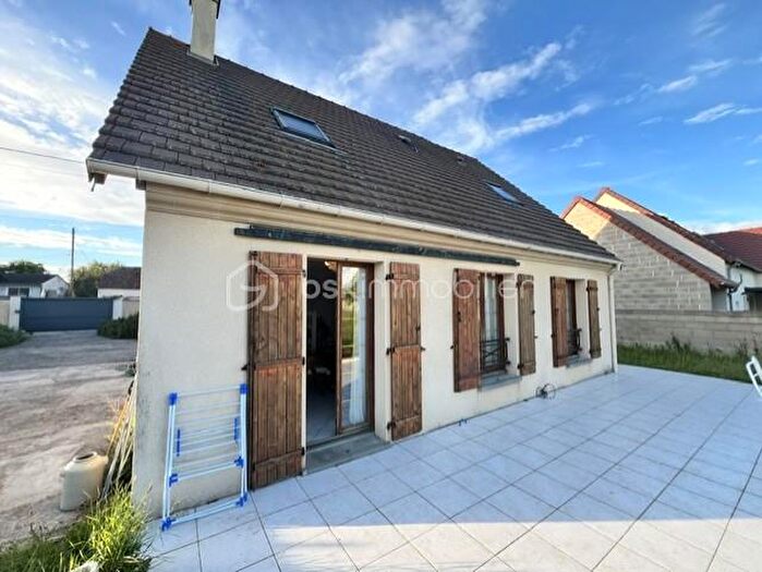Maison 5 pièces à vendre - Les Ormes-sur-Voulzie