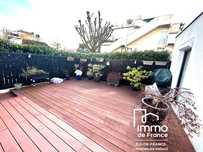 Appartement à vendre - Champs-sur-Marne, Le Nesles - 5 pièces - 3 chambres