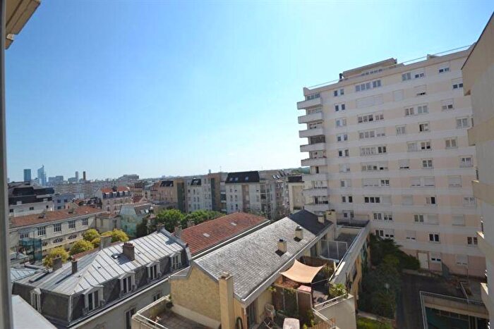 Appartement à louer - Centre Ville, Suresnes - 4 pièces - 3 chambres