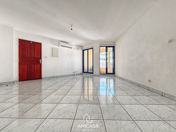 Appartement à vendre - Saint-Denis, Montgaillard - 2 pièces - 1 chambre