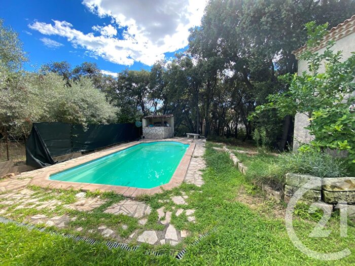 Maison à louer - Saint-Brès - 6 pièces - 6 chambres