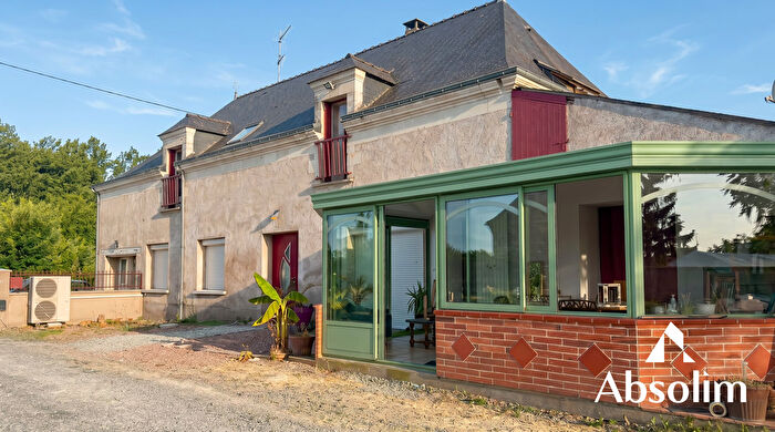 Maison 10 pièces à Mazé, à vendre