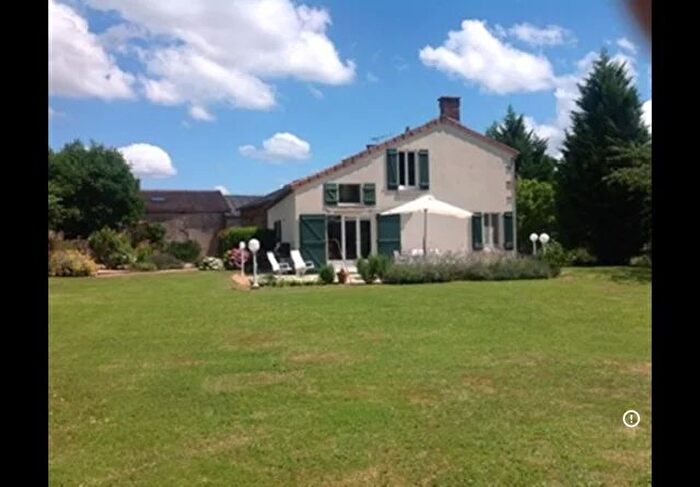 Maison 5 pièces à Lathus-Saint-Rémy, à vendre