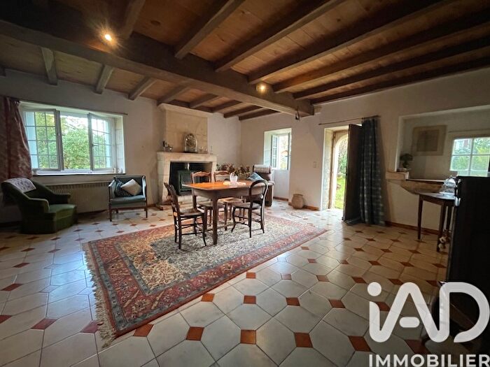 Maison à vendre - Nieul-lès-Saintes - 7 pièces - 4 chambres