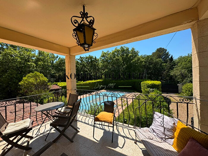 Maison à vendre - Aix-en-Provence, Puyricard, Célony - 9 pièces - 7 chambres