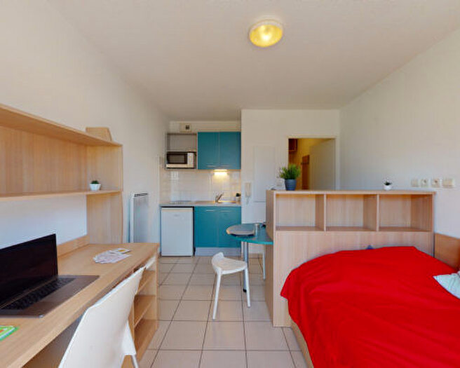 Maisons à vendre et appartements à louer - 1