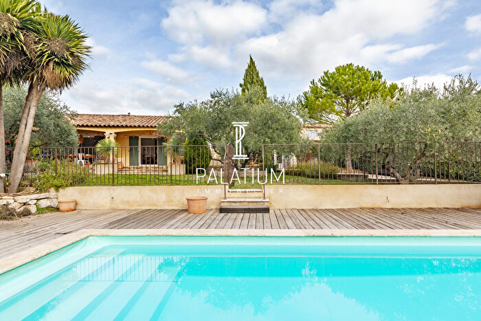 Maison à vendre - Pierrevert - 6 pièces - 5 chambres