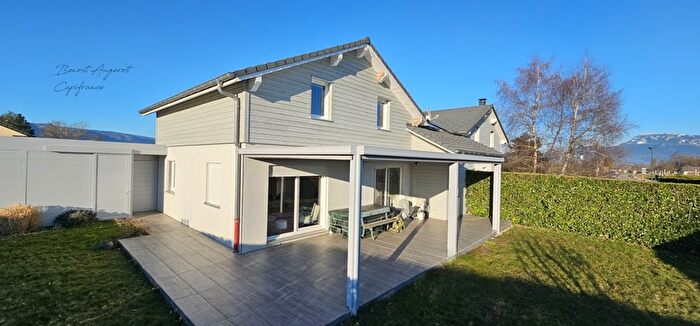 Maison à vendre - Villy-le-Pelloux - 5 pièces - 4 chambres