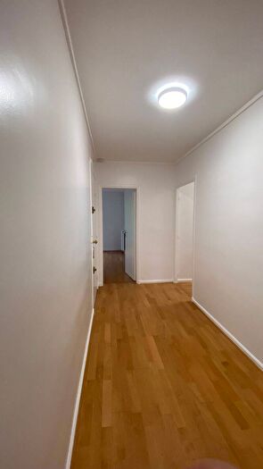 Appartement 4 pièces à louer à Rue de Versailles-Monastere, Ville-d'Avray