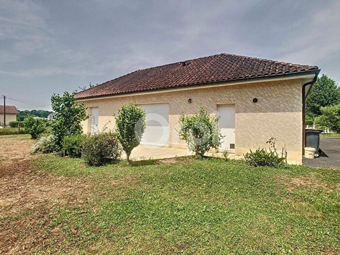 Beauregard-de-Terrasson : Maison 4 pièces à louer