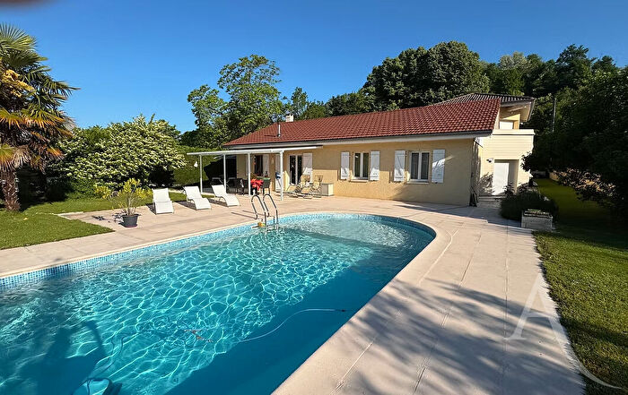 Voiron, Faton : Maison 6 pièces à vendre