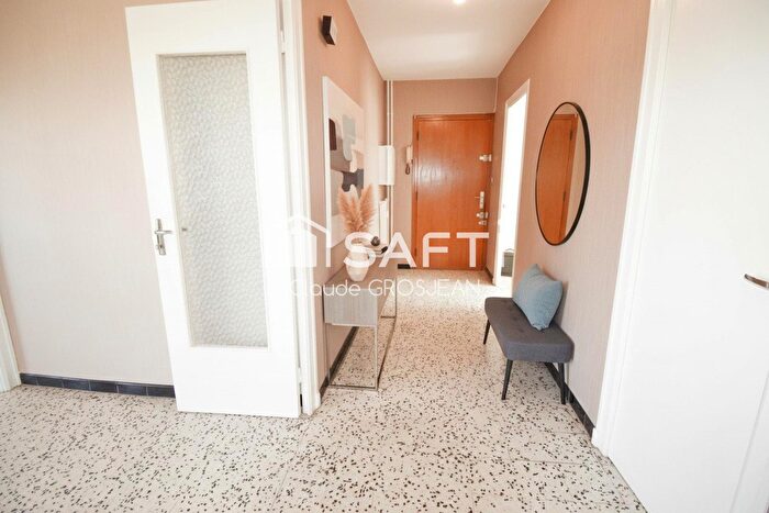Appartement à vendre - Roussillon - 4 pièces - 3 chambres