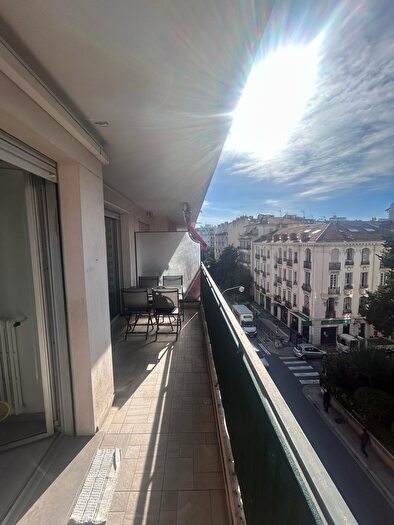 Appartement 2 pièces à louer - Nice, Libération