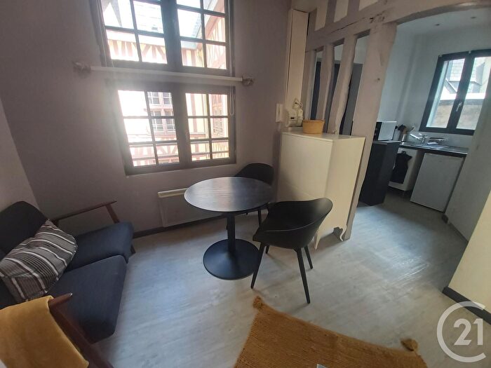 Rouen, Vieux Marché, Cathédrale : Appartement 1 pièce à louer