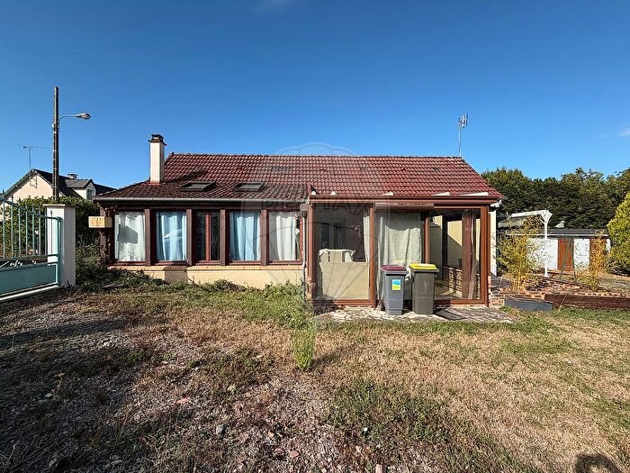 Jouet-sur-l'Aubois : Maison 3 pièces à vendre