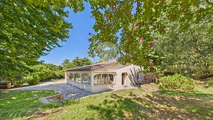 Le Plan-de-la-Tour : Maison 5 pièces à vendre