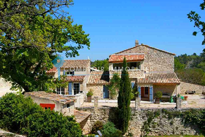 Maison 9 pièces à vendre à Murs