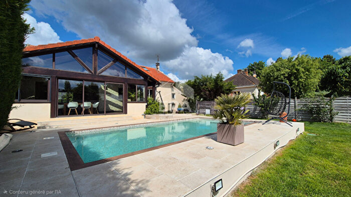 Maison 7 pièces à vendre à Brie-Comte-Robert, Centre-ville
