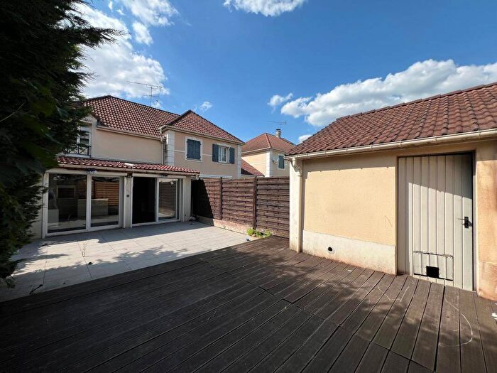 Maison à louer - Poudrette-Sainte Anne, Les Pavillons-sous-Bois - 4 pièces - 3 chambres