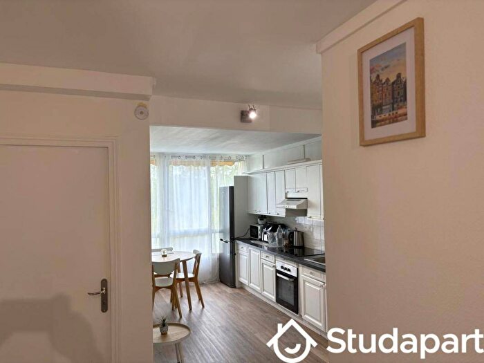 Appartement 1 pièce à louer à Meudon la Forêt Nord