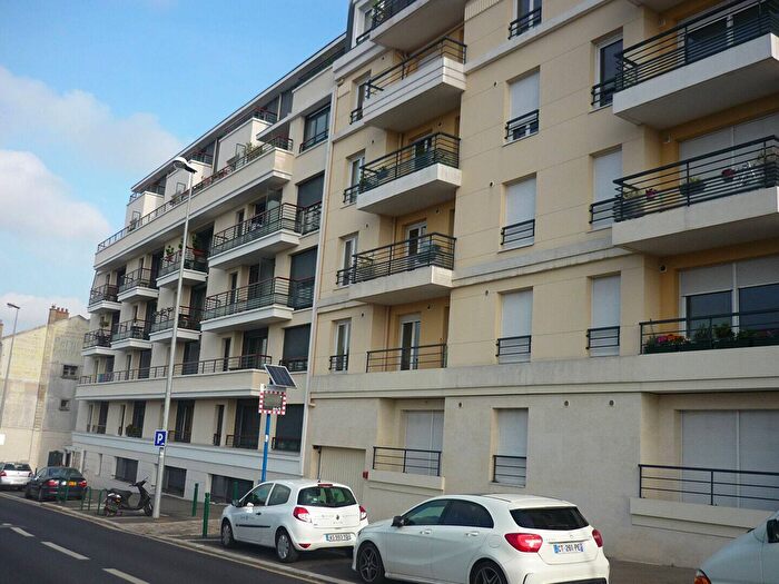 Appartement 1 pièce à Plateau Nord, Suresnes, à louer