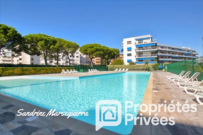 Appartement à vendre - Cagnes-sur-Mer, La Gare, Les Plans, Hippodrome - 2 pièces - 1 chambre