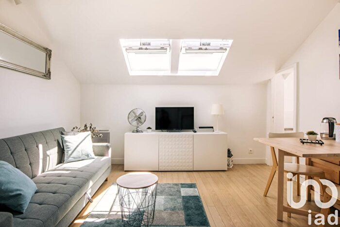 Appartement à vendre - Saint-Cloud, Centre-ville - 2 pièces - 1 chambre