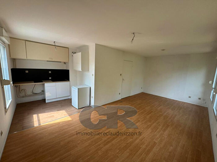 Appartement à louer - Metz, Plantières, Queuleu - 1 pièce