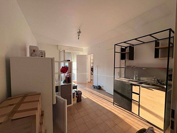 Appartement à louer - Salon de Provence - 1 pièce