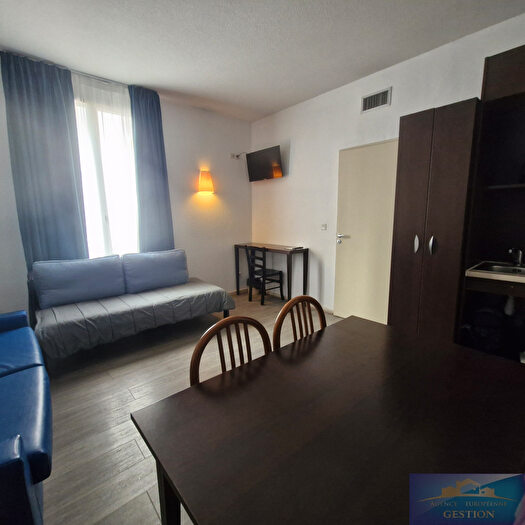 Appartement à vendre - Lourdes, Centre-ville, Place Peyramale, Gare - 2 pièces - 1 chambre
