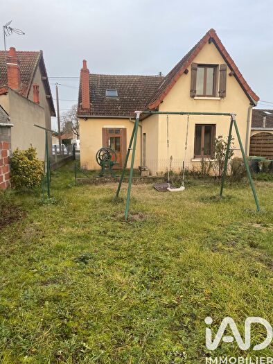 Maison à vendre - Sancoins - 6 pièces - 3 chambres