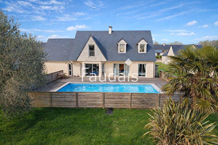 Maison à vendre - Heugueville-sur-Sienne - 6 pièces - 4 chambres