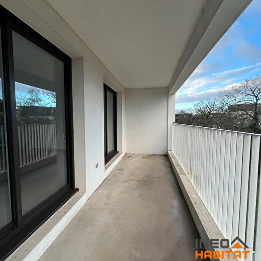 Appartement à louer - Saint-Jacques-de-la-Lande - 4 pièces - 3 chambres