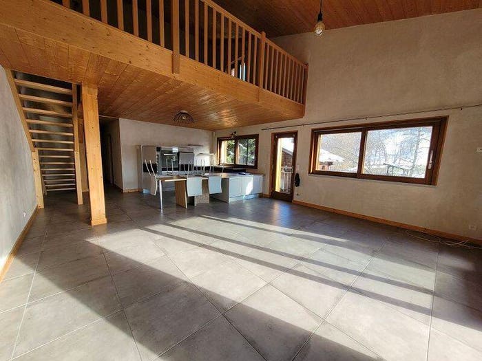 Appartement 5 pièces à louer - Serraval