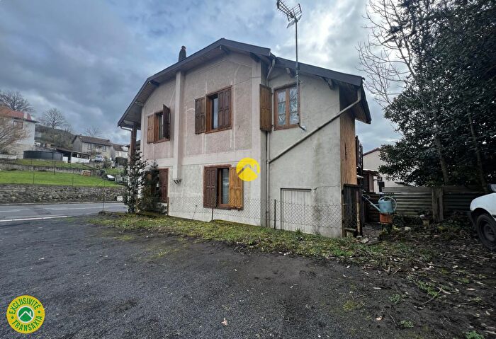 Maison à vendre - Ydes - 5 pièces - 2 chambres