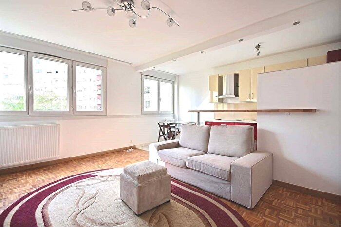 Appartement à louer - Gambetta, Courbevoie - 2 pièces - 2 chambres