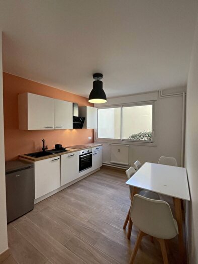 Appartement à louer - Lyon ème arrondissement - 2 pièces - 2 chambres