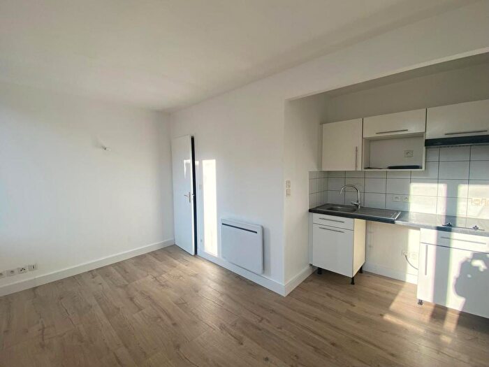Appartement 1 pièce à Ambilly, à louer