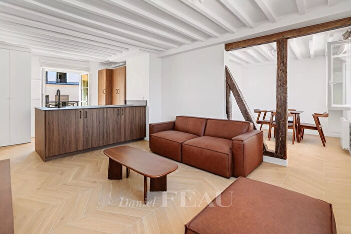 Paris 4ème, Arsenal : Appartement 4 pièces à louer