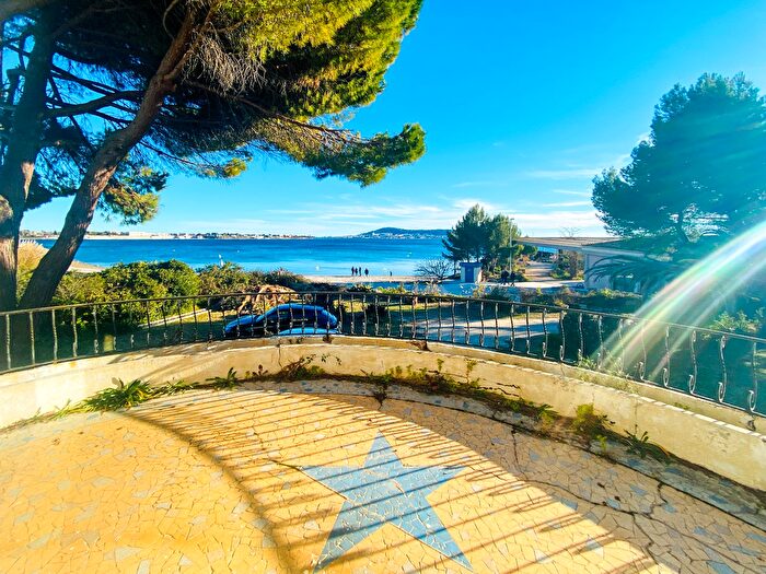 Maison à vendre - Bouzigues - 6 pièces - 4 chambres