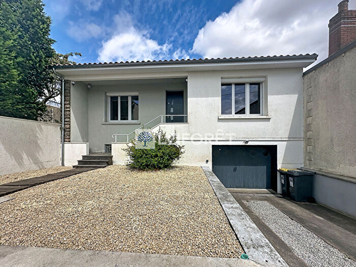 Maison 4 pièces à Parthenay, à vendre
