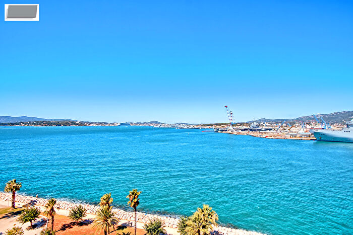 Appartement à vendre - Toulon, Le Port - 4 pièces - 2 chambres