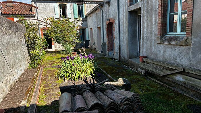 Maison à vendre - Carcassonne, Cité Médiévale, Barbacane, Trivalle - 8 pièces - 5 chambres