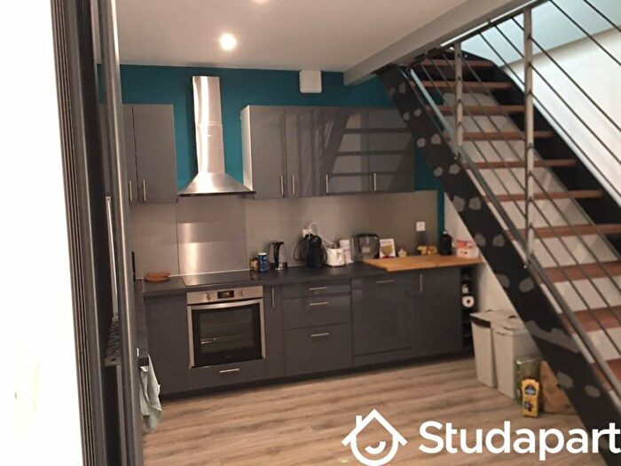 Appartement à louer - Poste Mairie, Talence - 1 pièce - 1 chambre