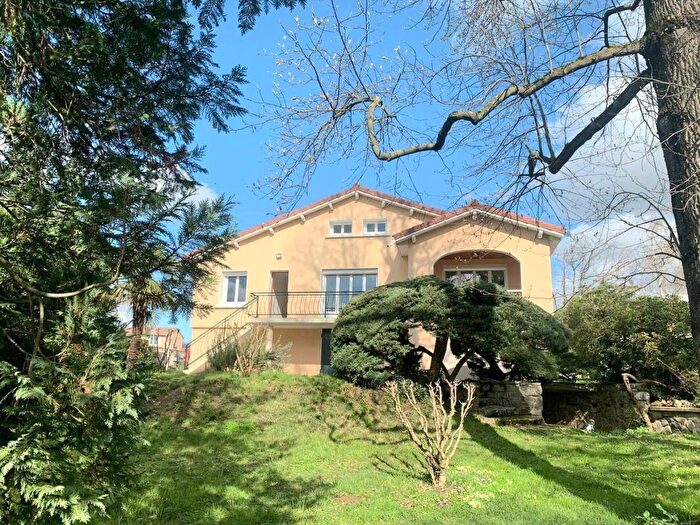 Maison à louer - Chasse-sur-Rhône - 4 pièces - 3 chambres