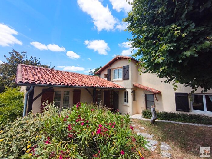 Condac - Maison 7 pièces à vendre