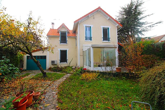 Maison à vendre - Montgeron, Saint-Hubert, Plateau, Chalandray - 5 pièces - 2 chambres