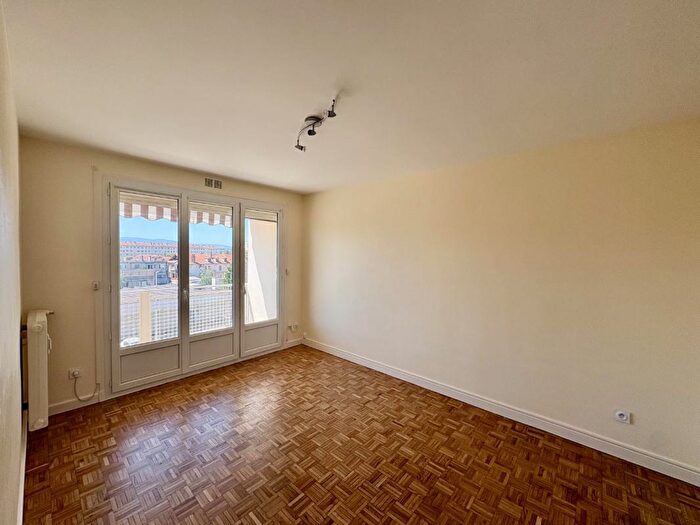 Roanne, Faubourg Paris - Appartement 2 pièces à louer